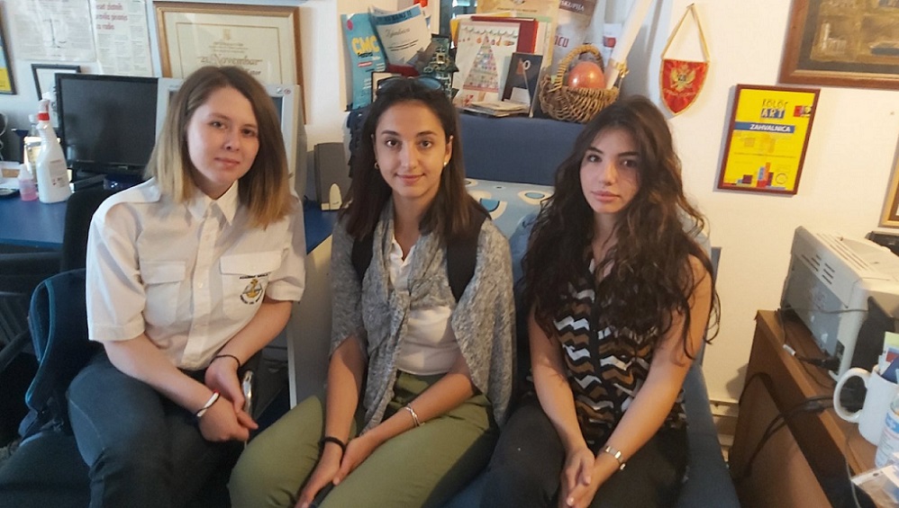 Gošće emisije studentkinje Constanta-Rumunija Cojocaru Elisabeta ...